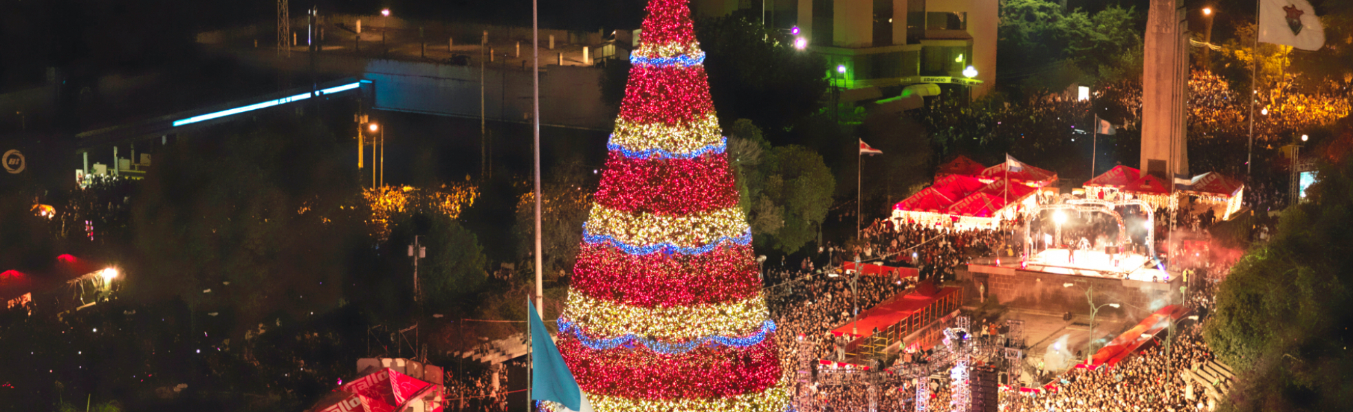 arbol-gallo-cerveceria-guatemala-city-145-foot-tall-light-show ...
